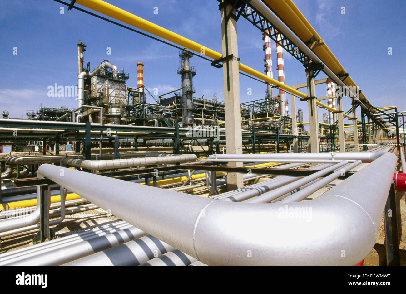 Repsol tarragona refinery hi-res stock photography and images - Alamy