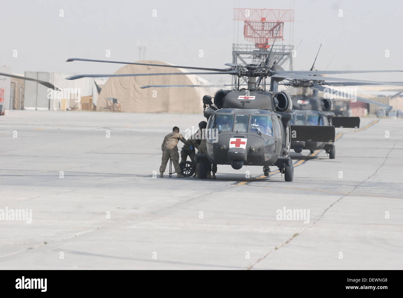 Medical personnel from Heathe N. Craig Joint Theater Hospital prepare ...