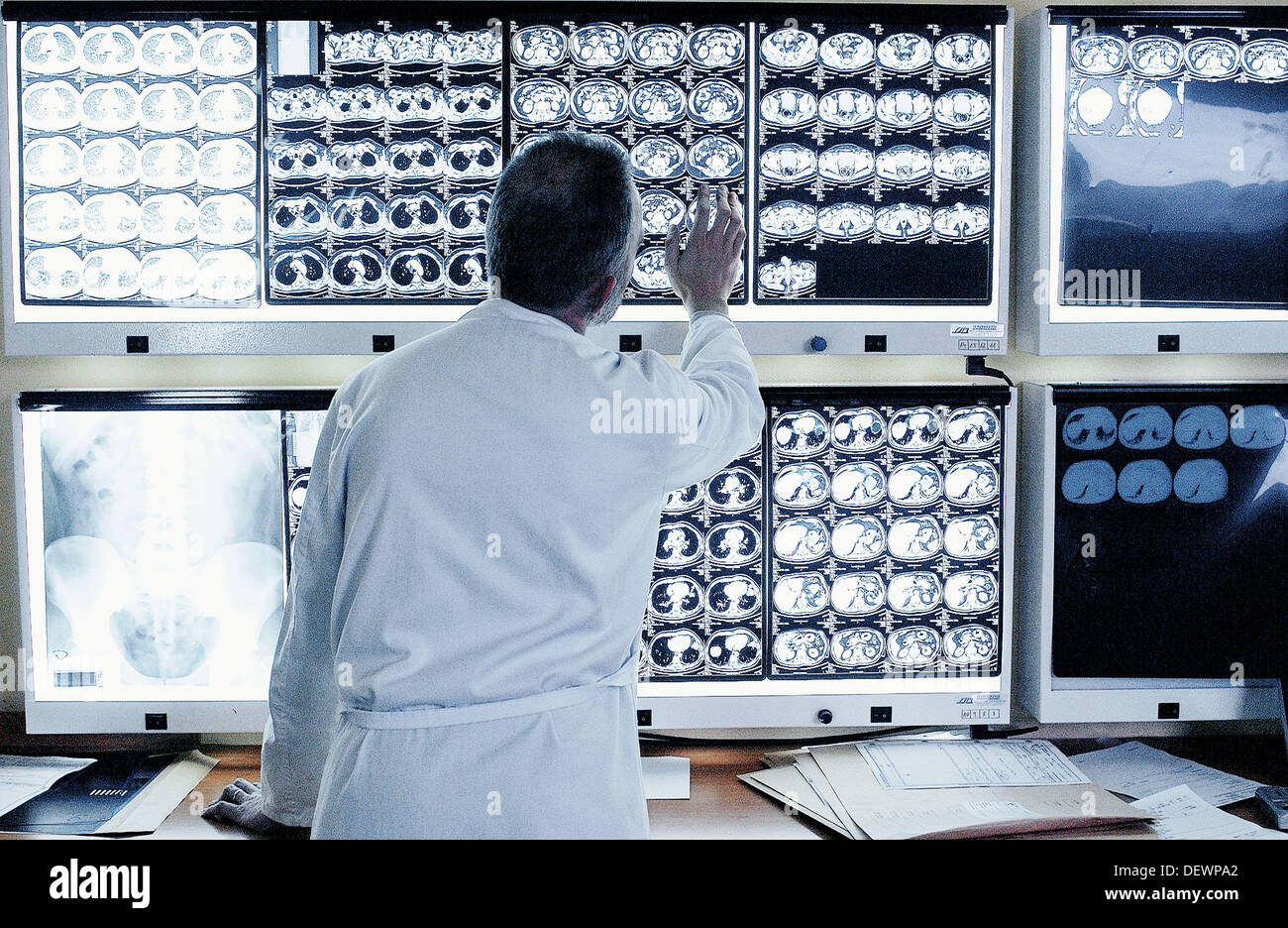 Medical imaging for diagnosis at hospital Stock Photo - Alamy