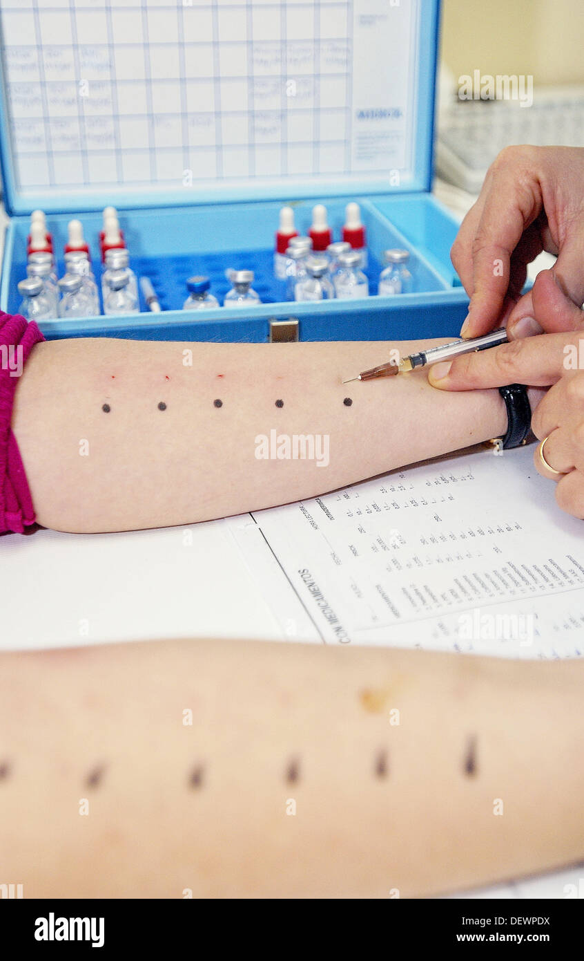Allergy testing hi-res stock photography and images - Alamy