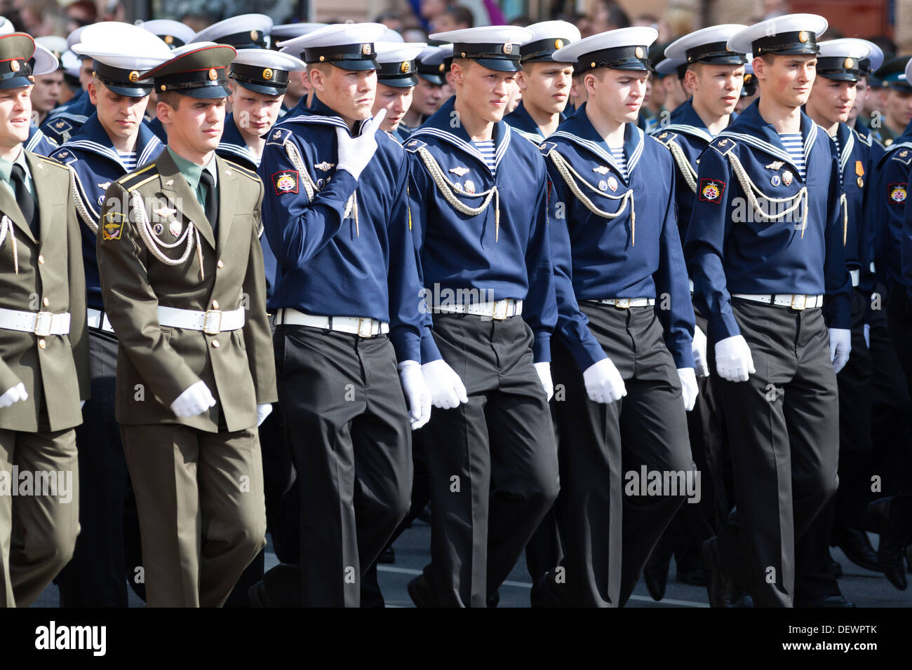 Military cadets hi-res stock photography and images - Alamy