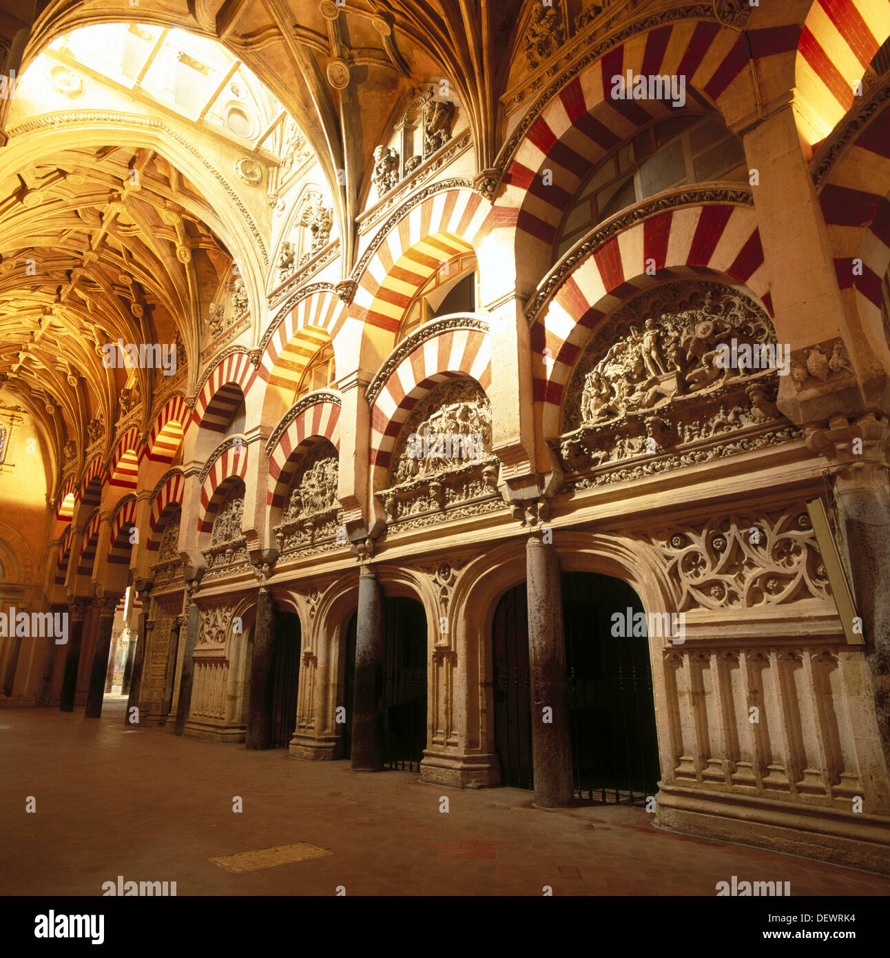 Al mansur mosque hi-res stock photography and images - Alamy