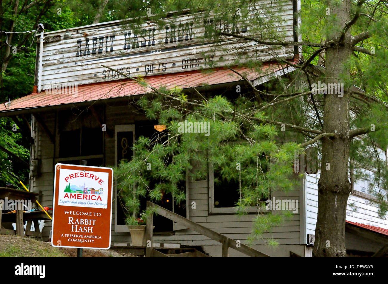 Rabbit hash, kentucky hi-res stock photography and images - Alamy