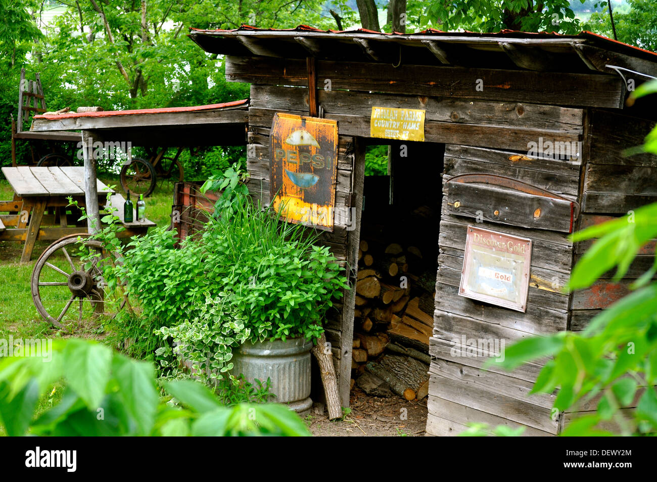 Rabbit hash, kentucky hi-res stock photography and images - Alamy