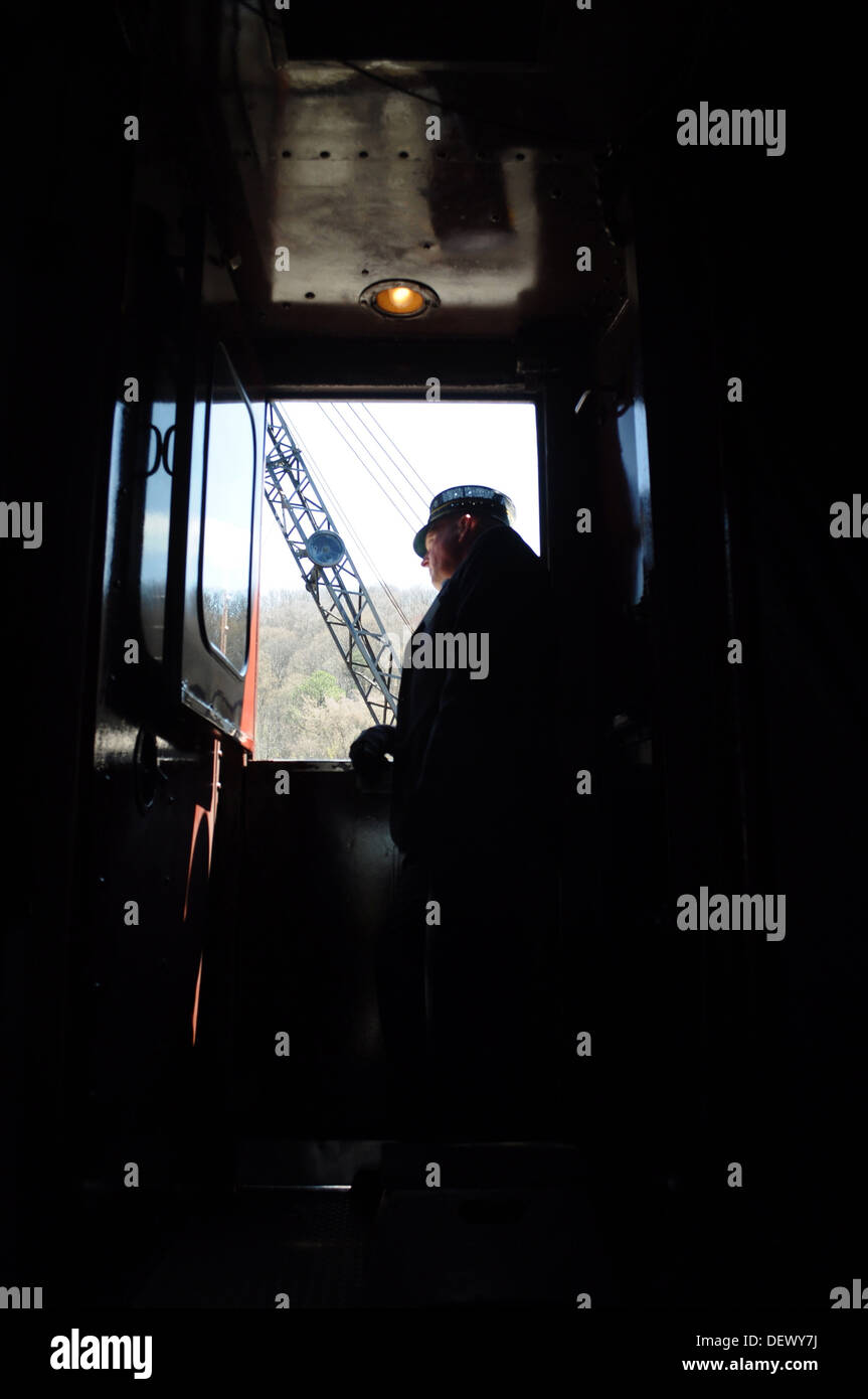 L conductor hi-res stock photography and images - Alamy