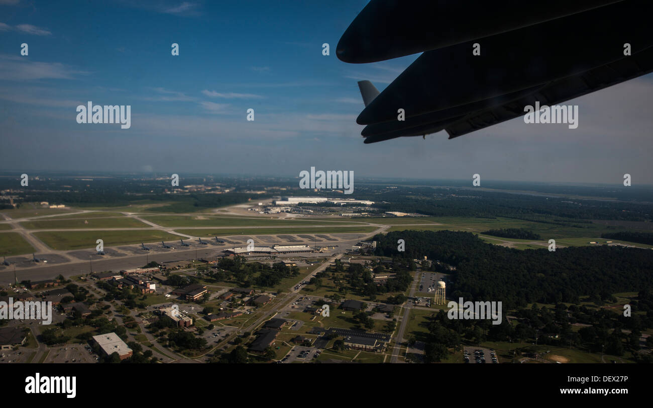 Flies over joint hi-res stock photography and images - Alamy