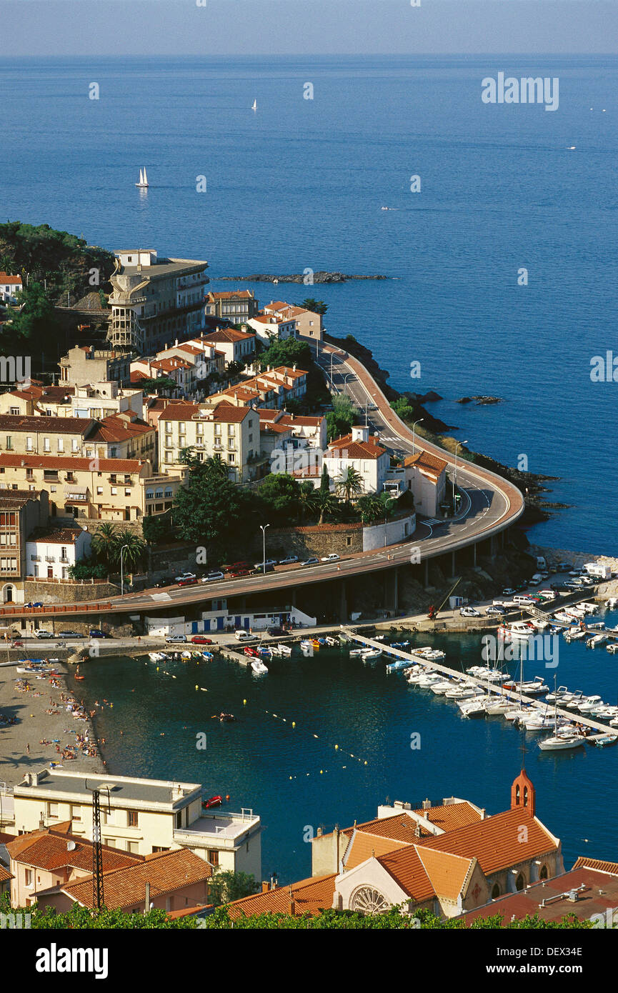 Portbou girona province hi-res stock photography and images - Alamy