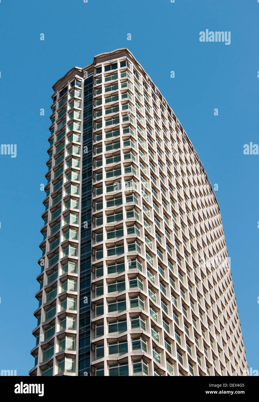 Centre point building new oxford street hi-res stock photography and ...