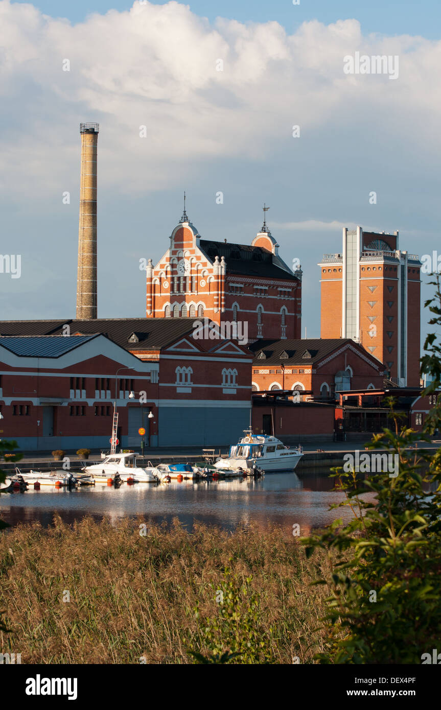 Absolut vodka hi-res stock photography and images - Alamy