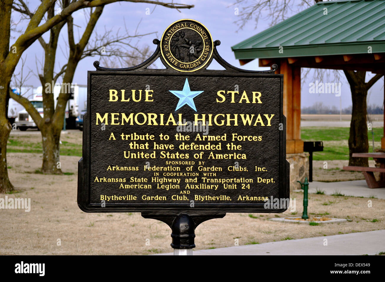 Sign Blue Star Memorial Highway Stock Photo - Alamy
