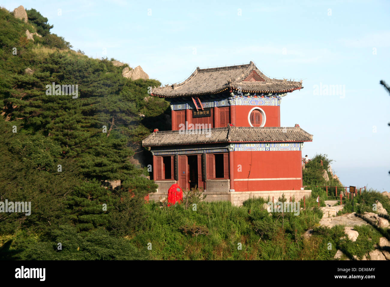Mount tai shan hi-res stock photography and images - Alamy
