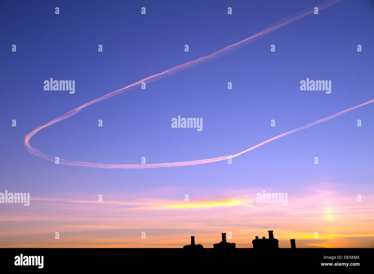 Jet stream aircraft hi-res stock photography and images - Alamy