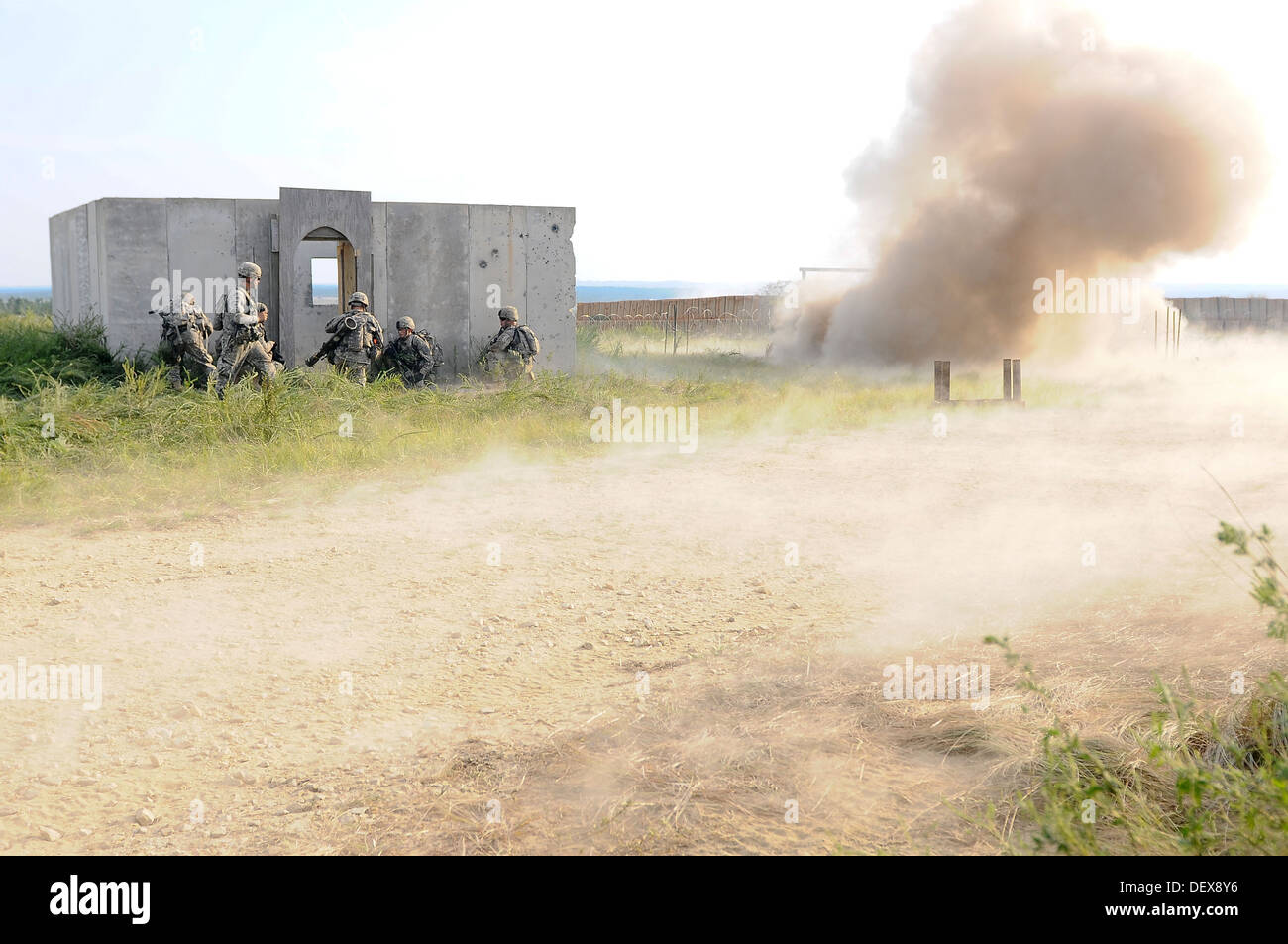 Paratroopers of the 2nd Battalion, 325th Airborne Infantry Regiment ...