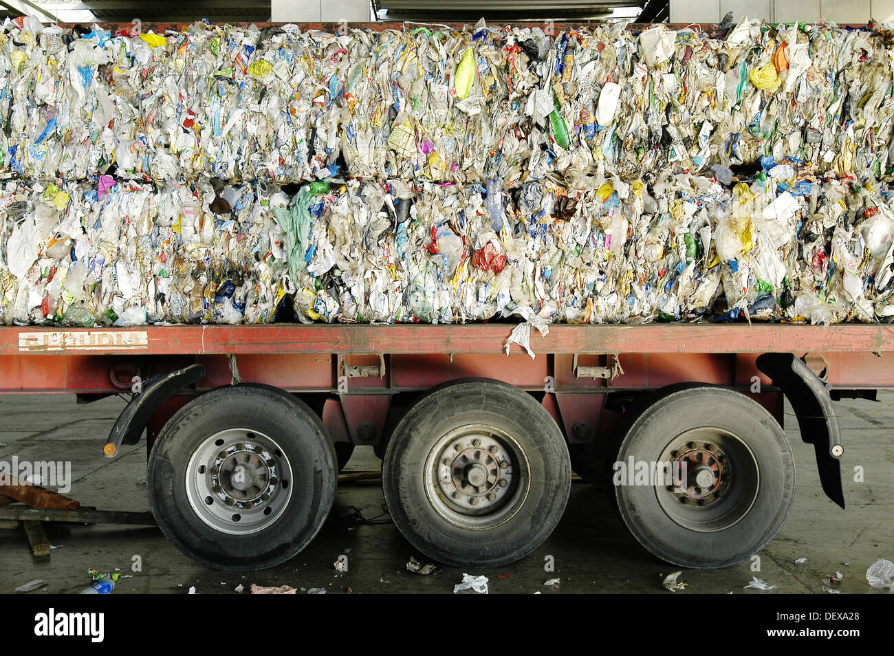 Inside garbage truck hi-res stock photography and images - Alamy