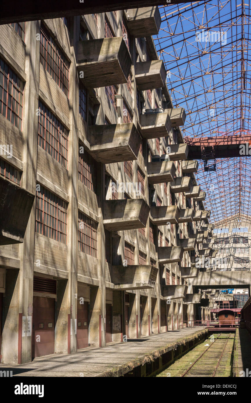 The skylit atrium of the Brooklyn Army Terminal (BAT) in Sunset Park in ...