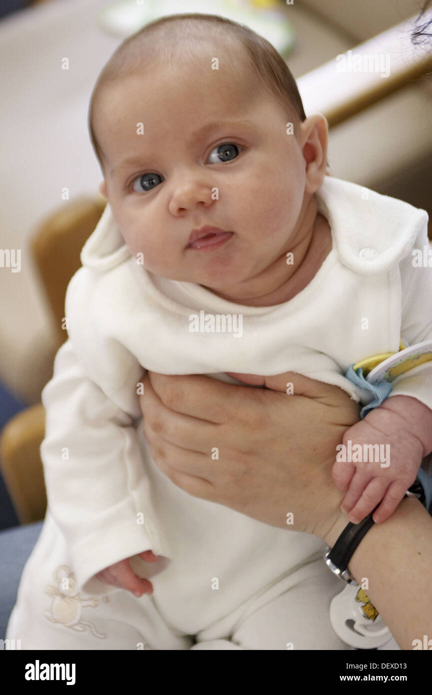 4 week old baby hi-res stock photography and images - Alamy