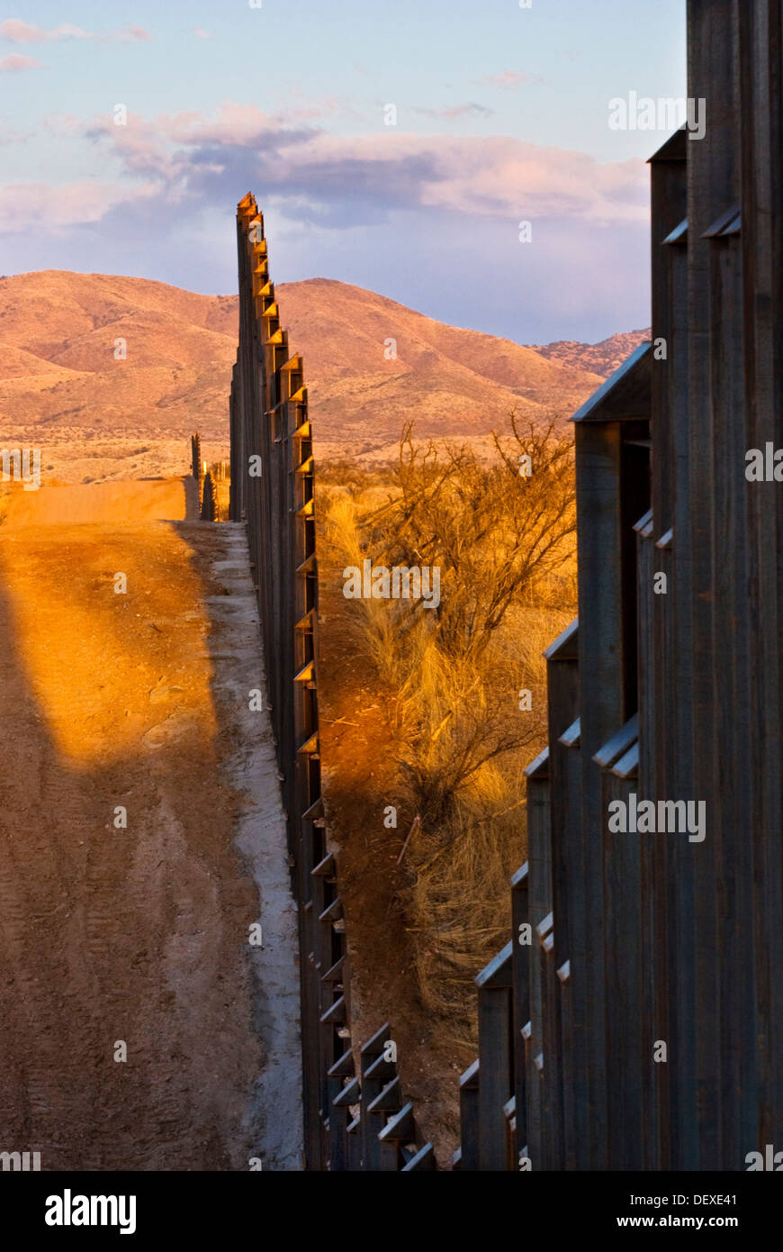 United states border hi-res stock photography and images - Alamy