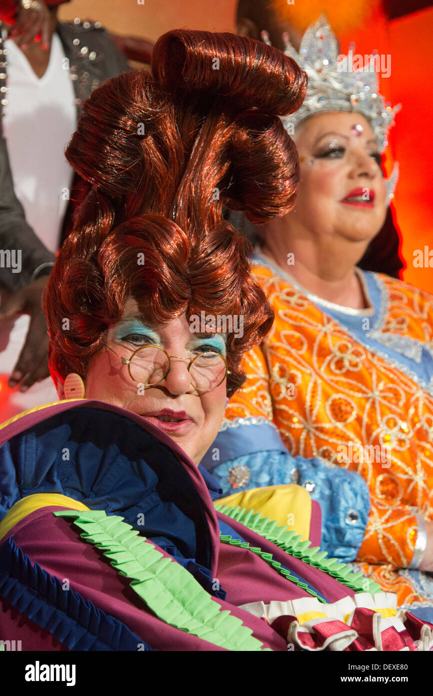 Aladdin Christmas Pantomime at the New Wimbledon Theatre, London ...