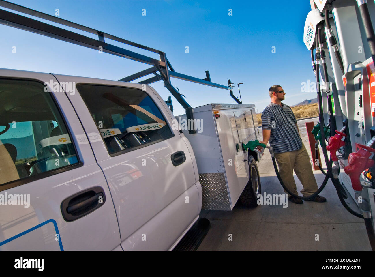 Fuel oil truck hi-res stock photography and images - Alamy