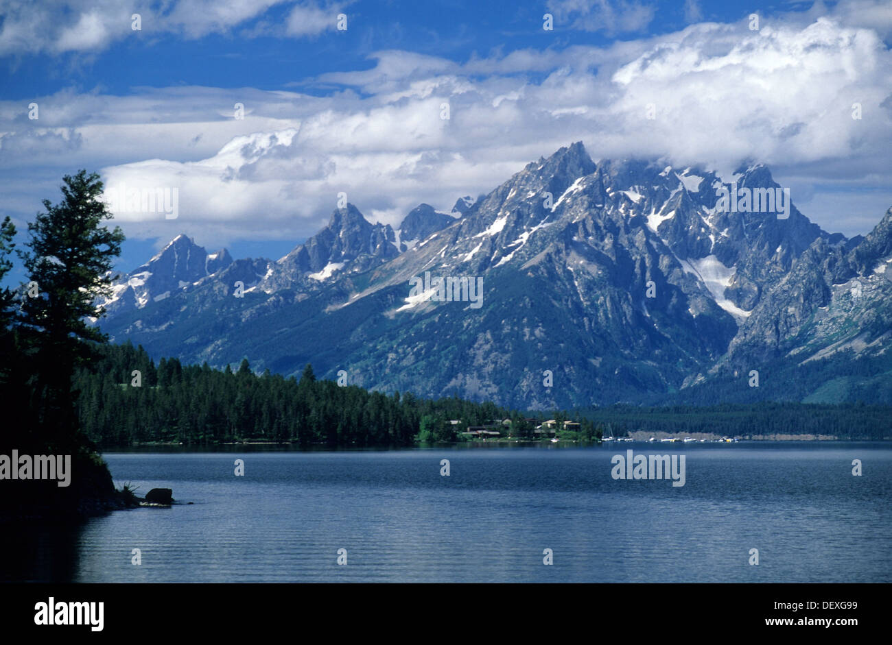 Jackson lake lodge hi-res stock photography and images - Alamy