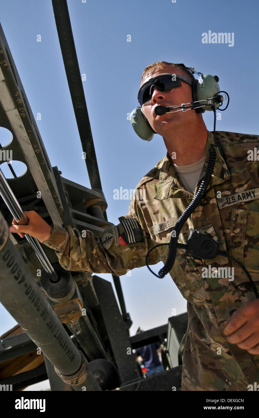Staff Sgt. Tyronne Jones with Headquarters and Headquarters Troop ...