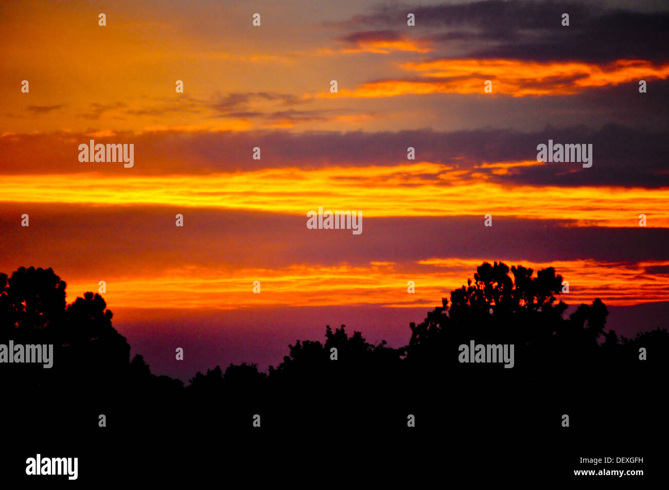 Set shadow hi-res stock photography and images - Alamy