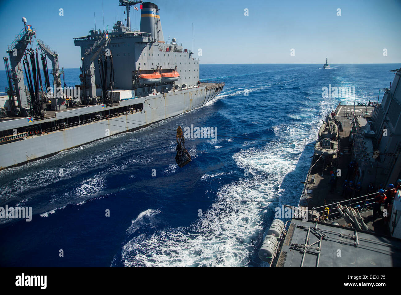 Uss stout ddg 55 hi-res stock photography and images - Alamy