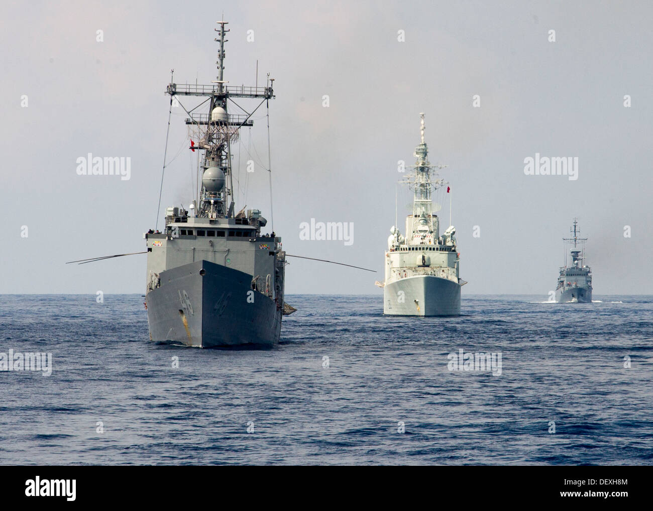 Ships in formation hi-res stock photography and images - Alamy