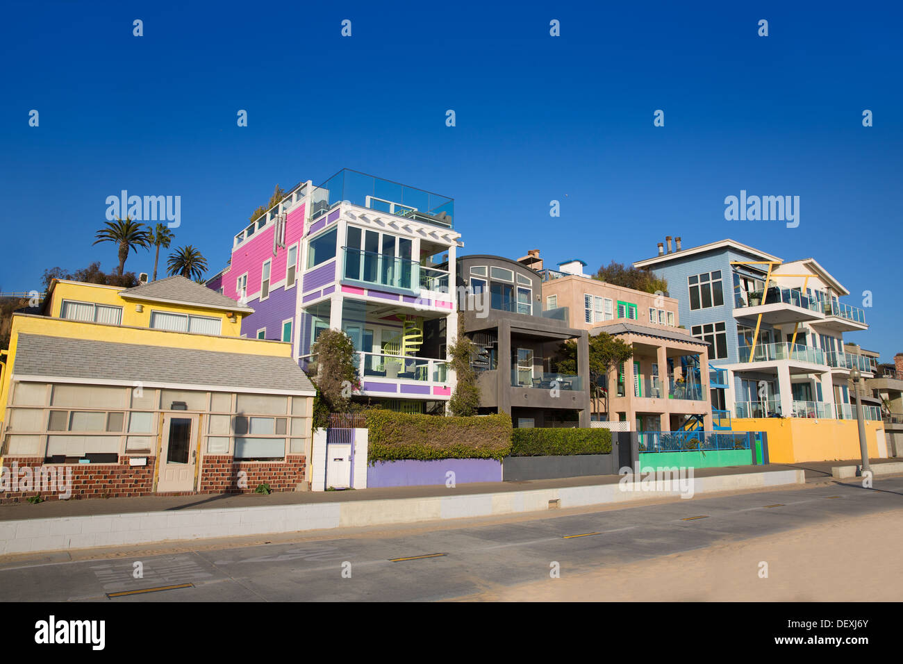 California colorful beach houses hi-res stock photography and images ...