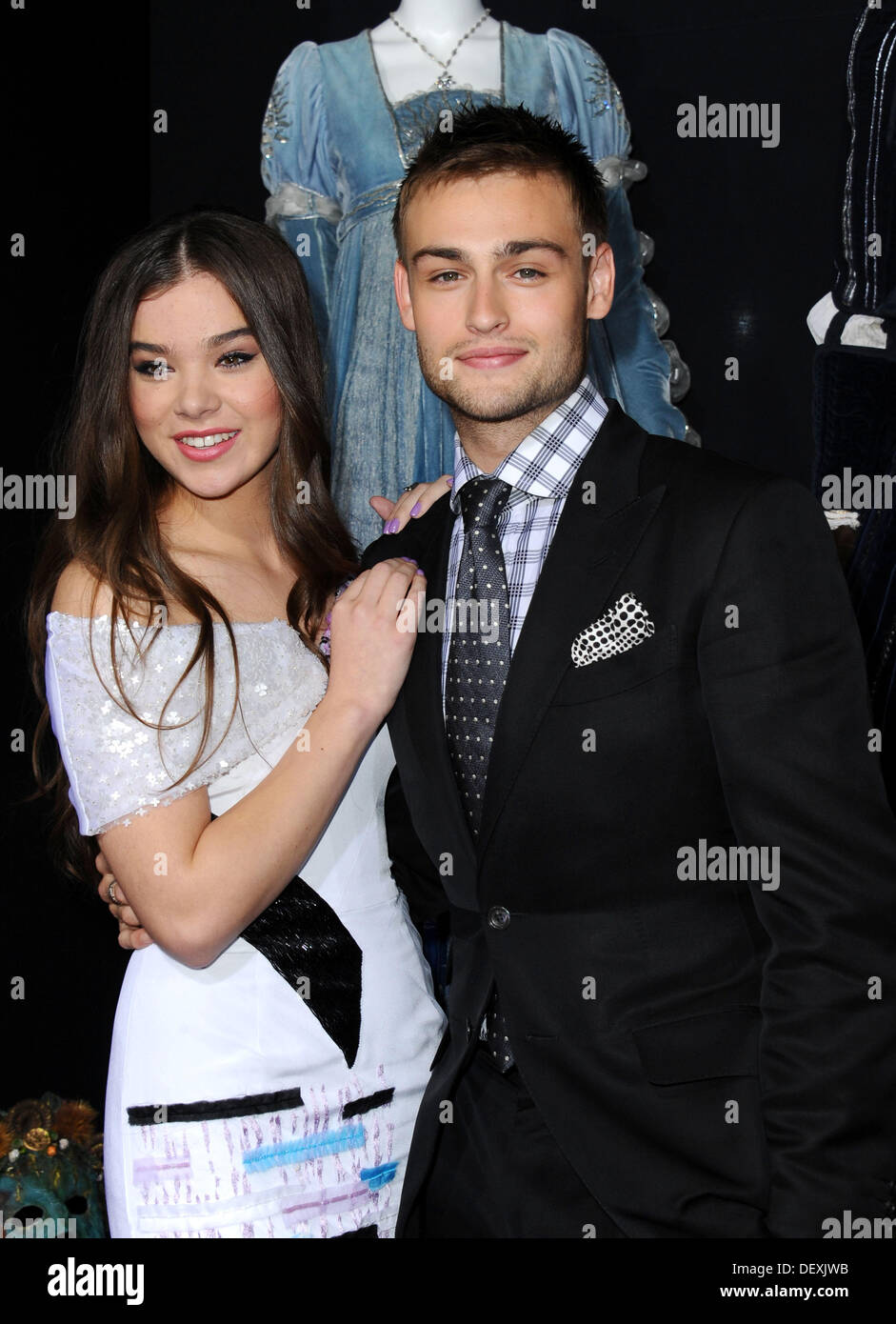Los Angeles, California, USA. 24th Sep, 2013. Hailee Steinfeld, Douglas ...