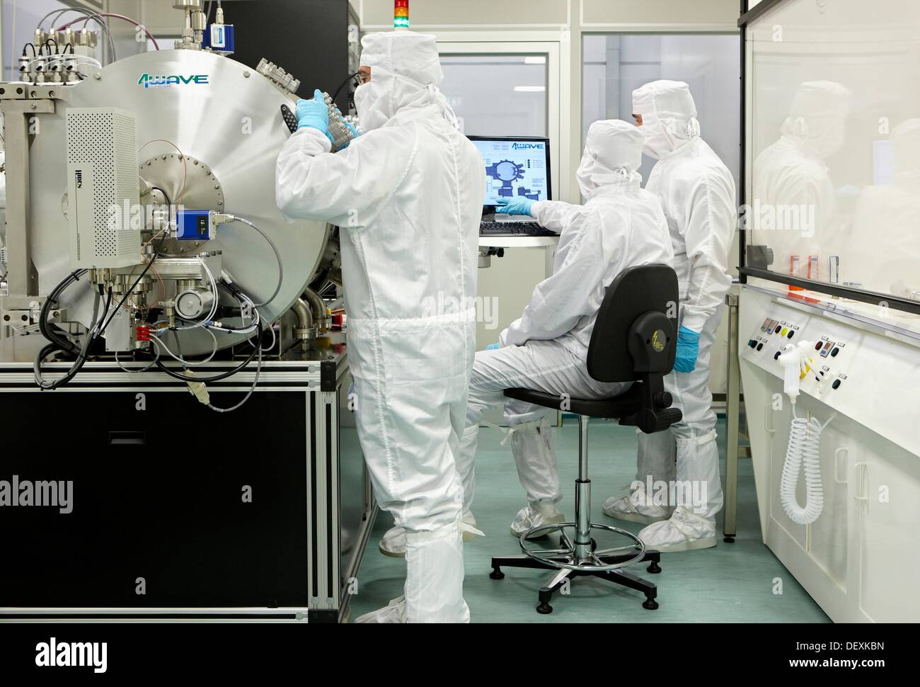 Sputter sputtering hi-res stock photography and images - Alamy