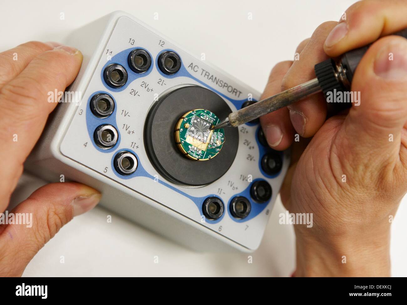Physical measurement laboratory hi-res stock photography and images - Alamy