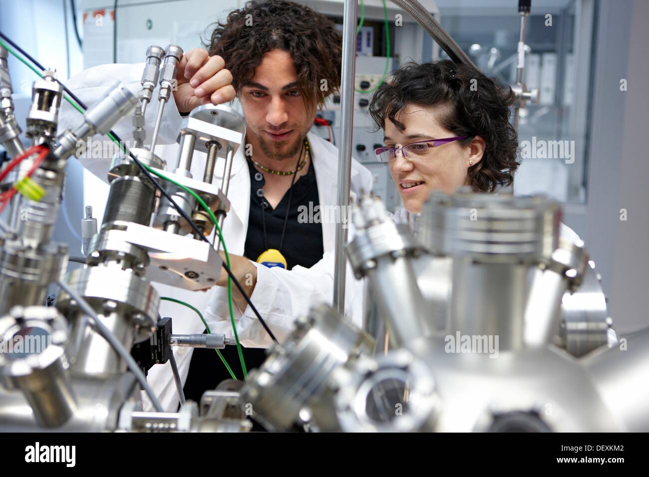 Scanning tunneling microscope hi-res stock photography and images - Alamy