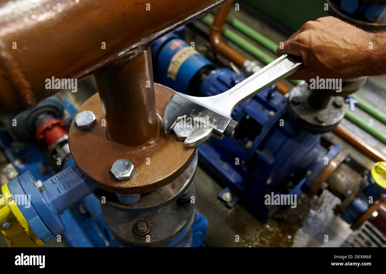 Using wrench industrial maintenance hi-res stock photography and images ...