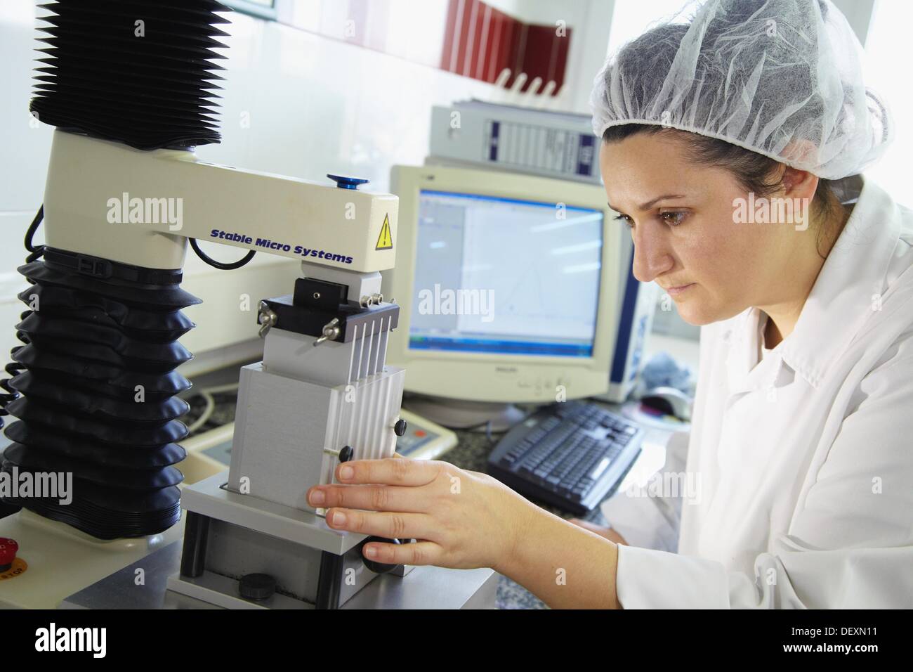 Food texture analyzer hi-res stock photography and images - Alamy