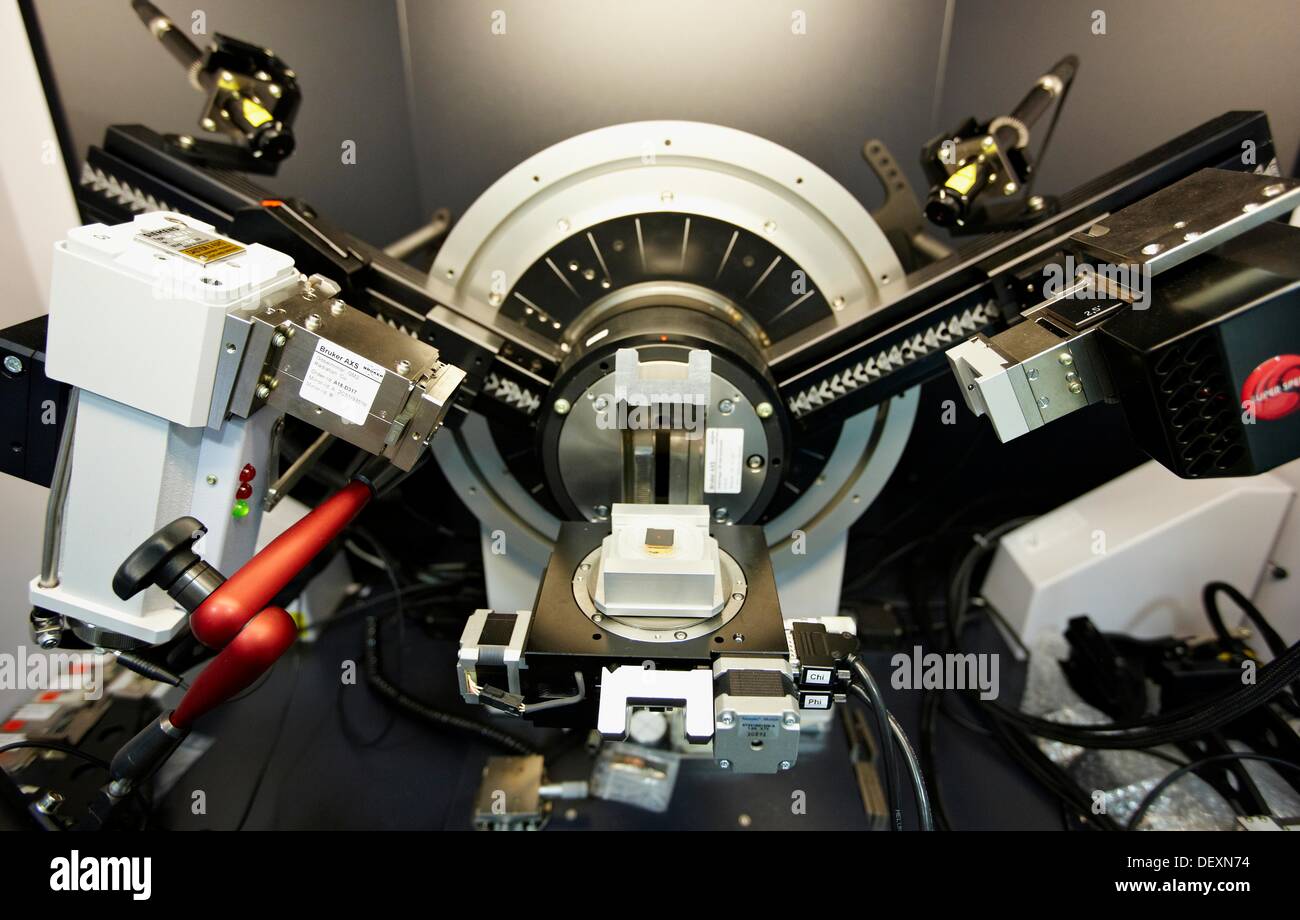 Diffractometer hi-res stock photography and images - Alamy