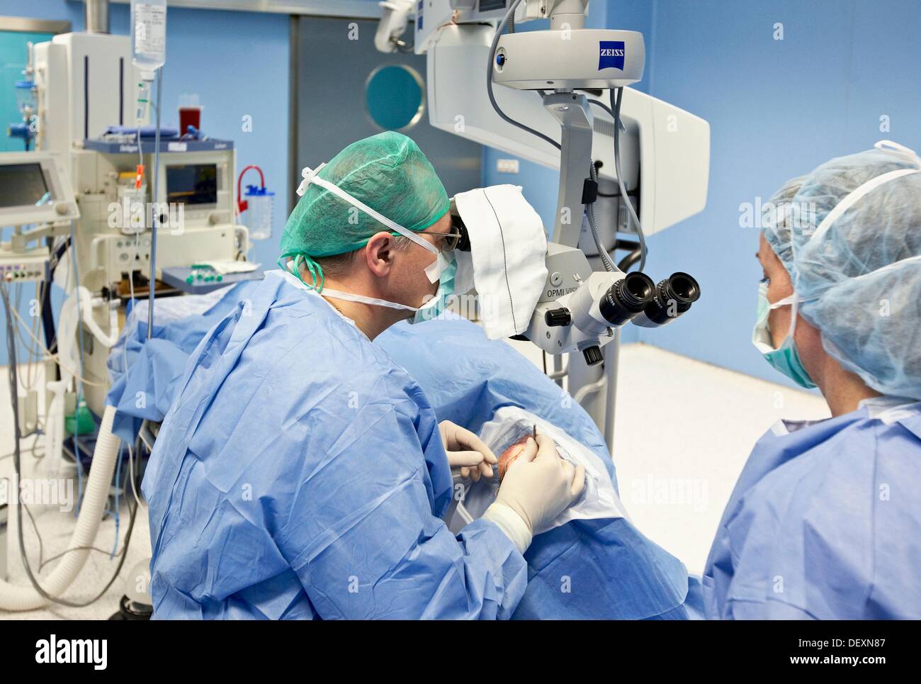 Cataract Surgery High Resolution Stock Photography and Images - Alamy