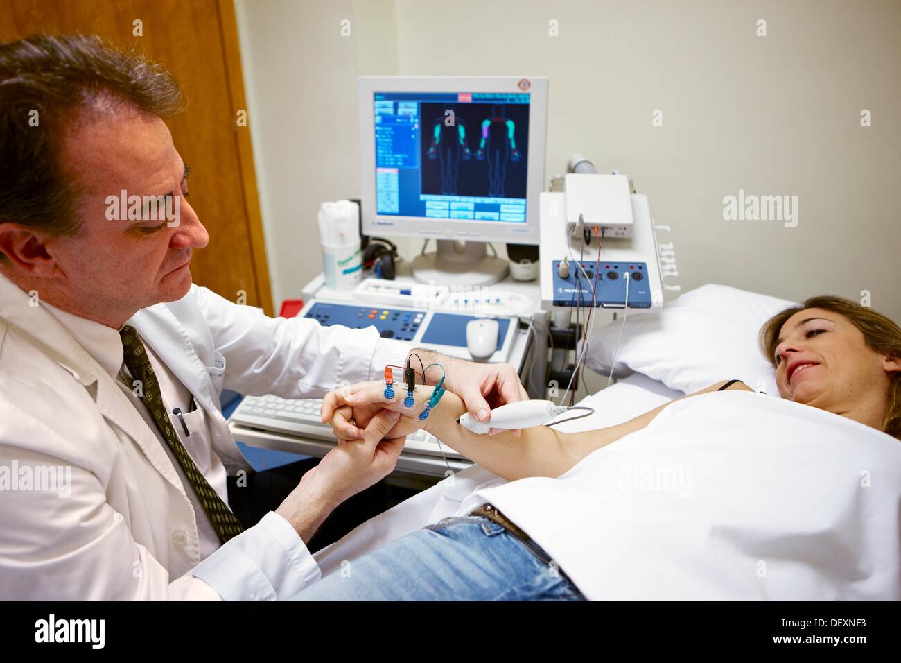Electromyography emg hi-res stock photography and images - Alamy