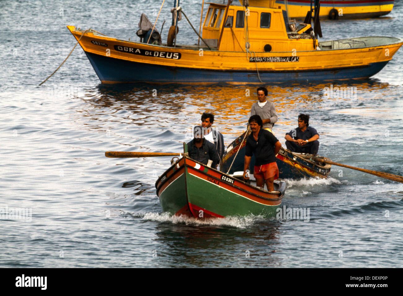 Fishermen in rowing boats hi-res stock photography and images - Alamy