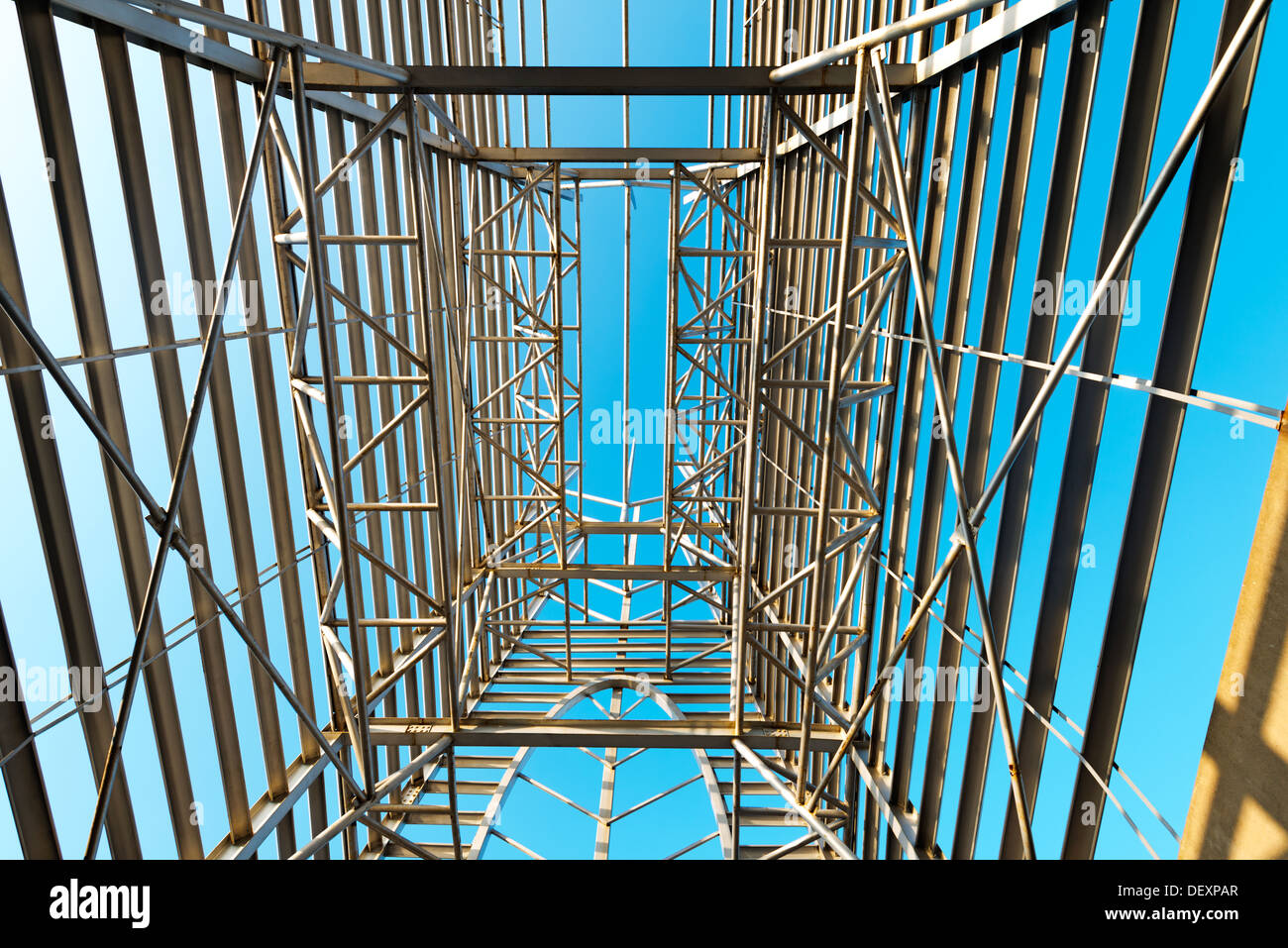 Steel joist hi-res stock photography and images - Alamy