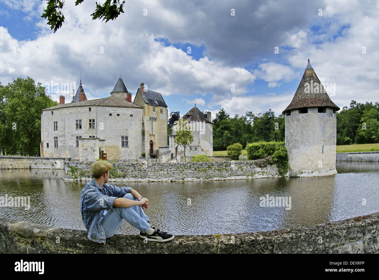 Brede Castle France High Resolution Stock Photography and Images - Alamy