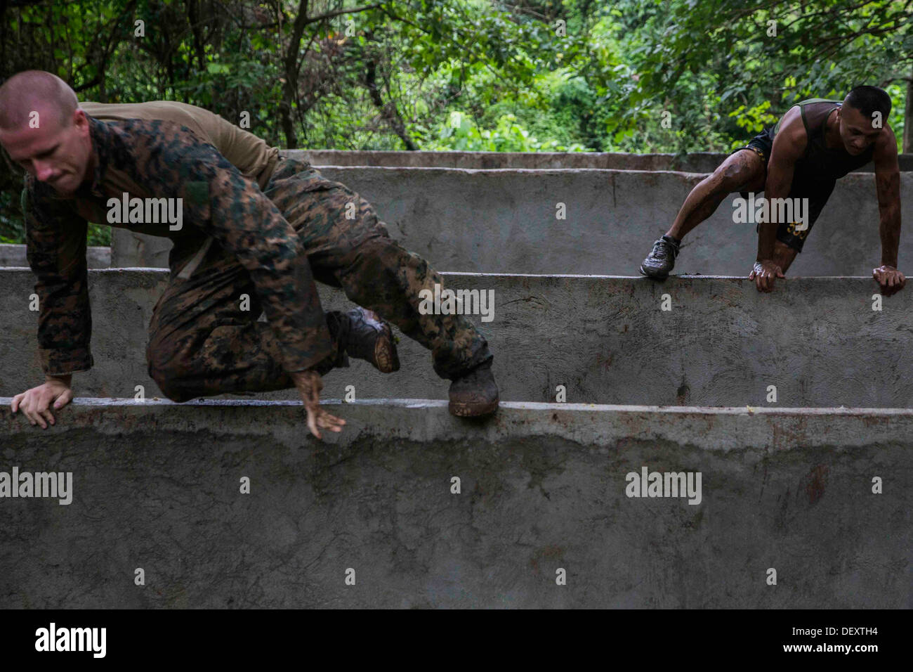 U.S. Marines with Force Reconnaissance Platoon, Maritime Raid Force ...