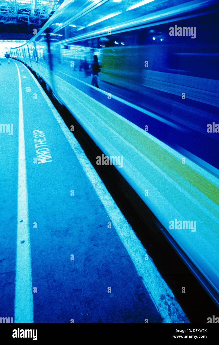 Inside london victoria station london hi-res stock photography and ...