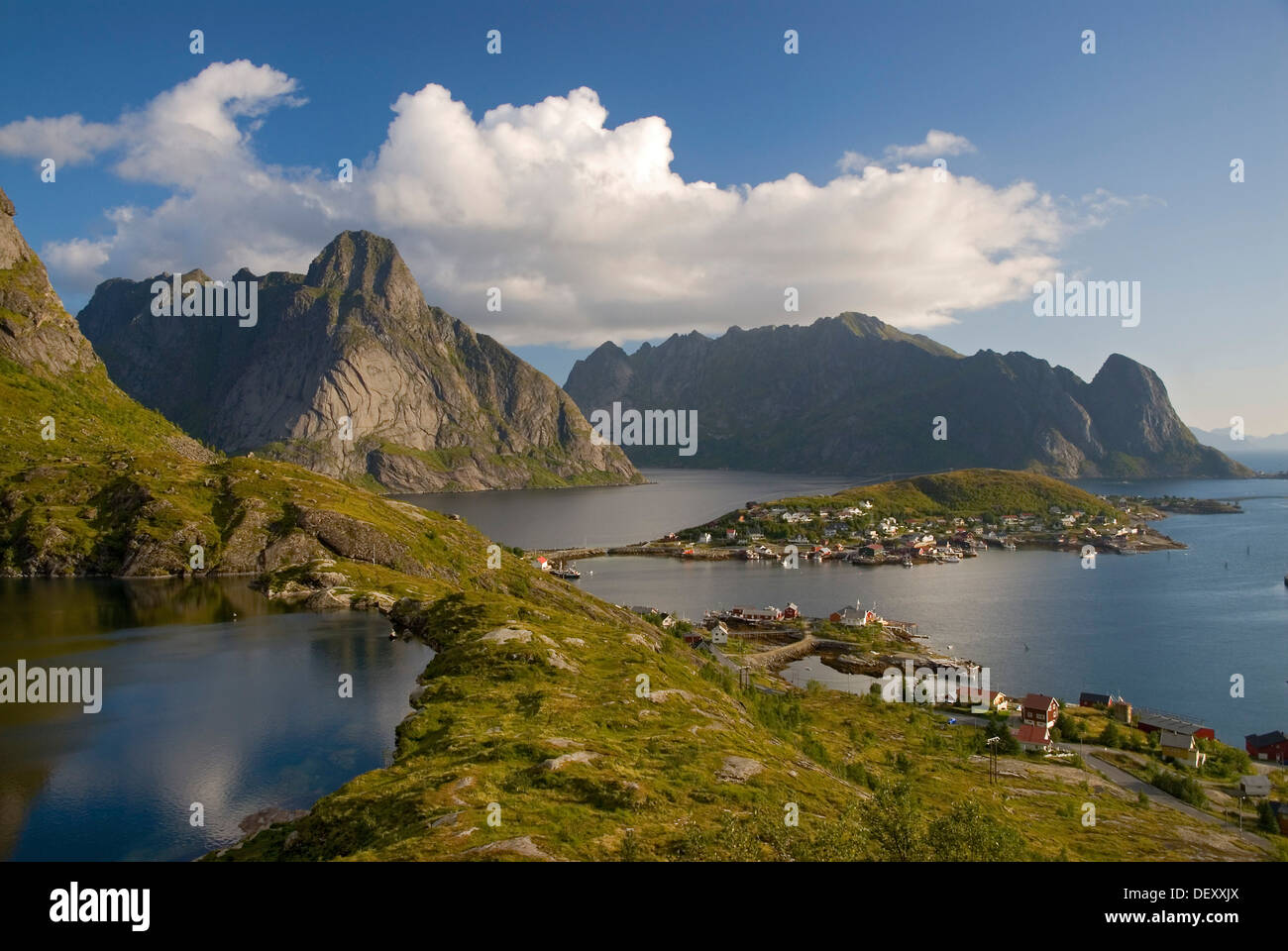 Coastline and mountains, Reine, island of Moskenesøy, Moskenesoy ...