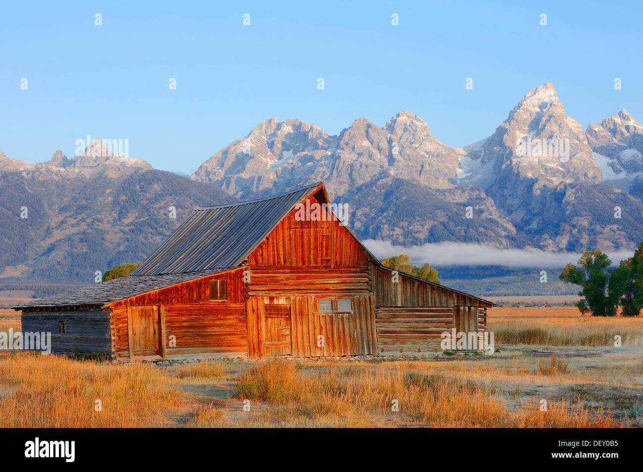 Old barns usa hi-res stock photography and images - Alamy