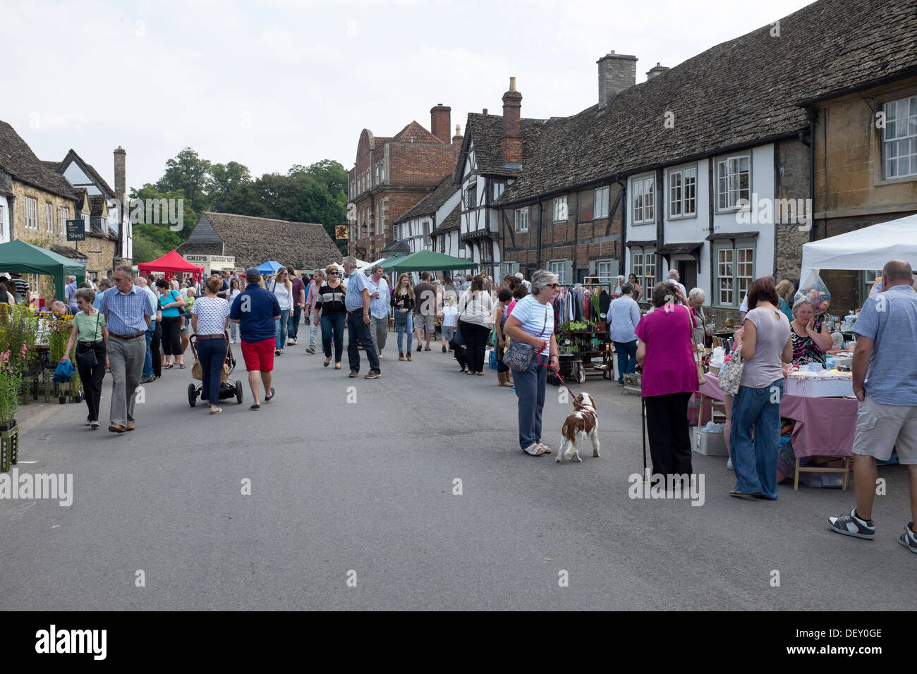 Village fair stalls hi-res stock photography and images - Alamy