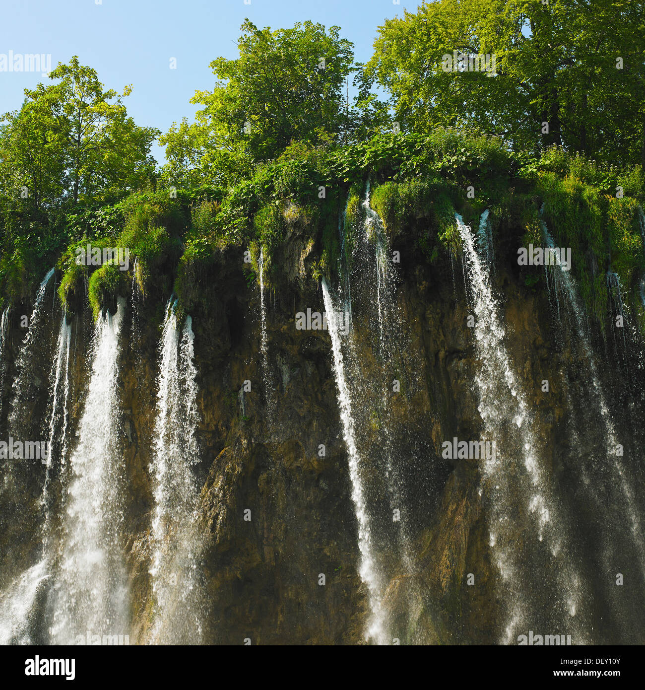 Source waterfall hi-res stock photography and images - Alamy