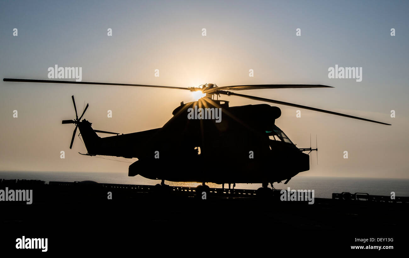 Sa 330 puma helicopter hi-res stock photography and images - Alamy
