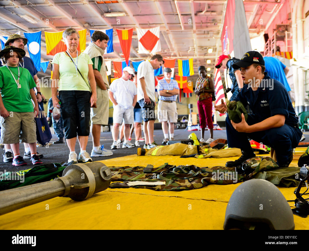 Damage controlman hi-res stock photography and images - Alamy