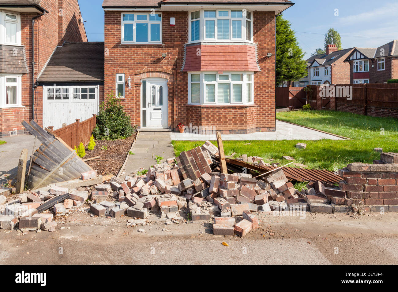 Collapsed wall house hi-res stock photography and images - Alamy